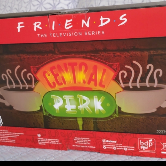 Warner Bros. | Wall Decor | 2 Left Friends Central Perk Neon Led Light ...
